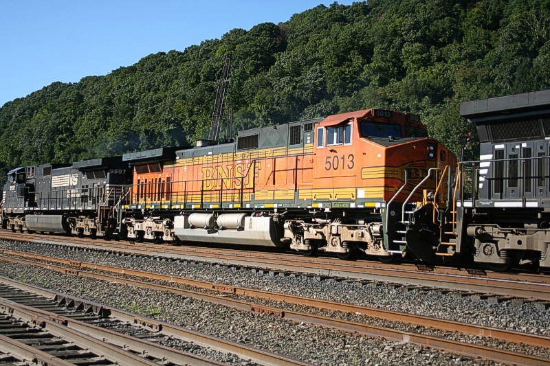 BNSF 5013
